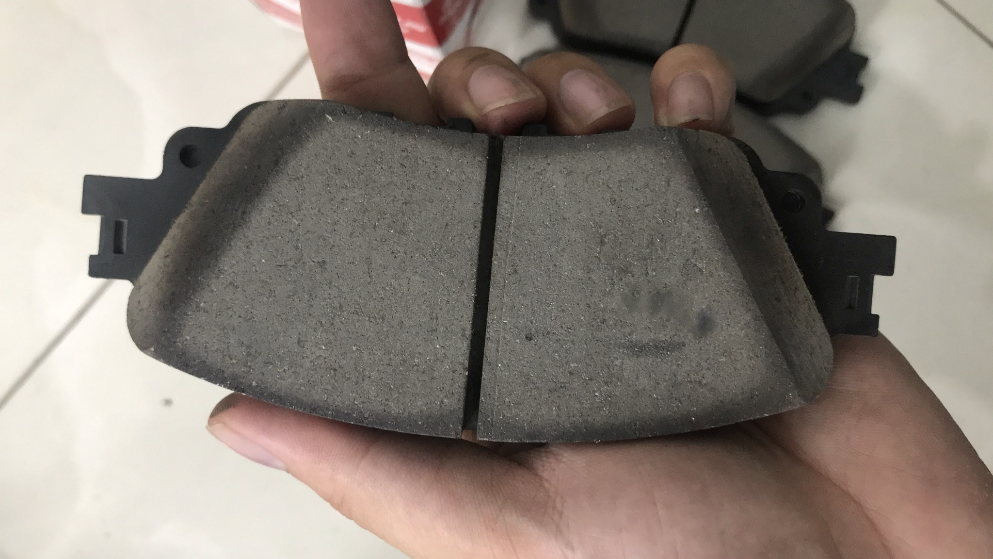 Bố thắng trước xe Toyota Cross chính hãng